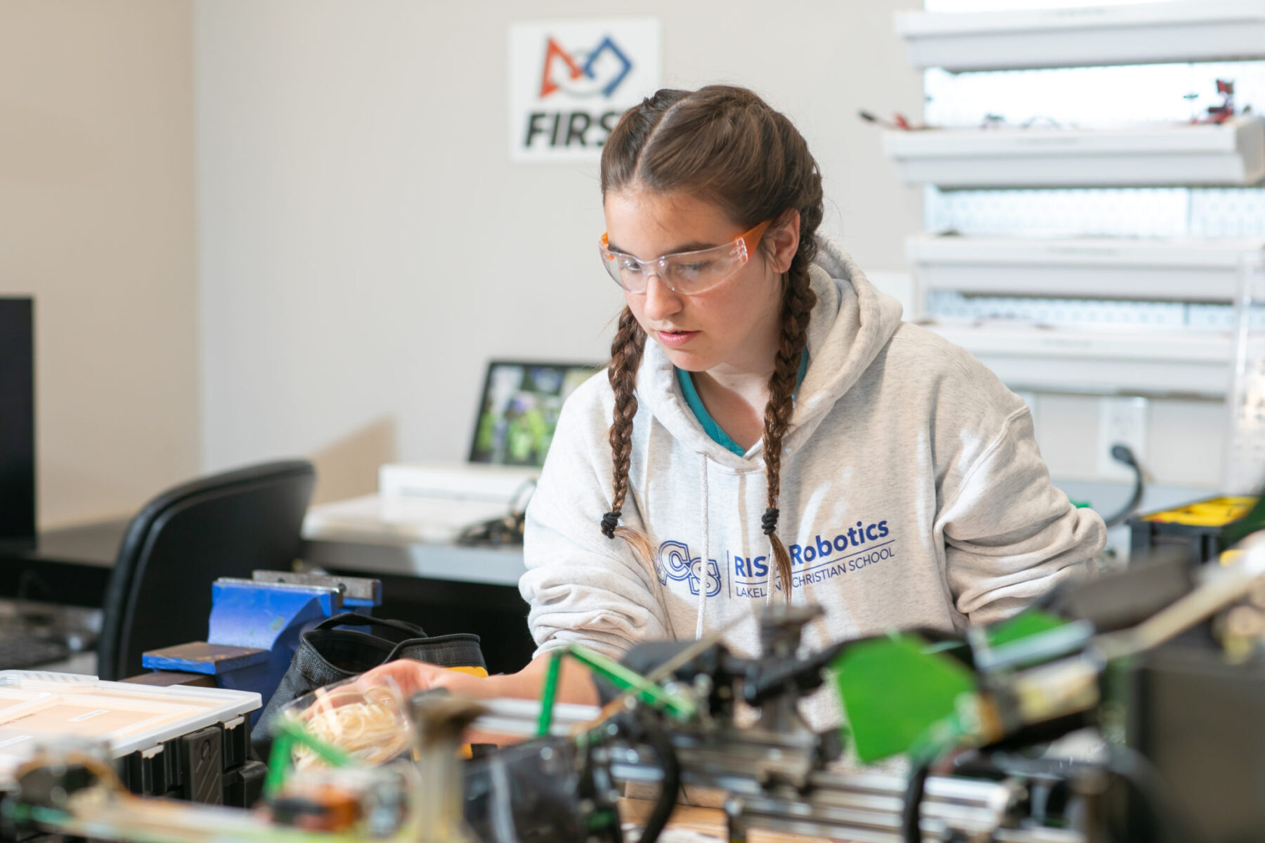 Middle School (6th-8th) - Lakeland Christian School